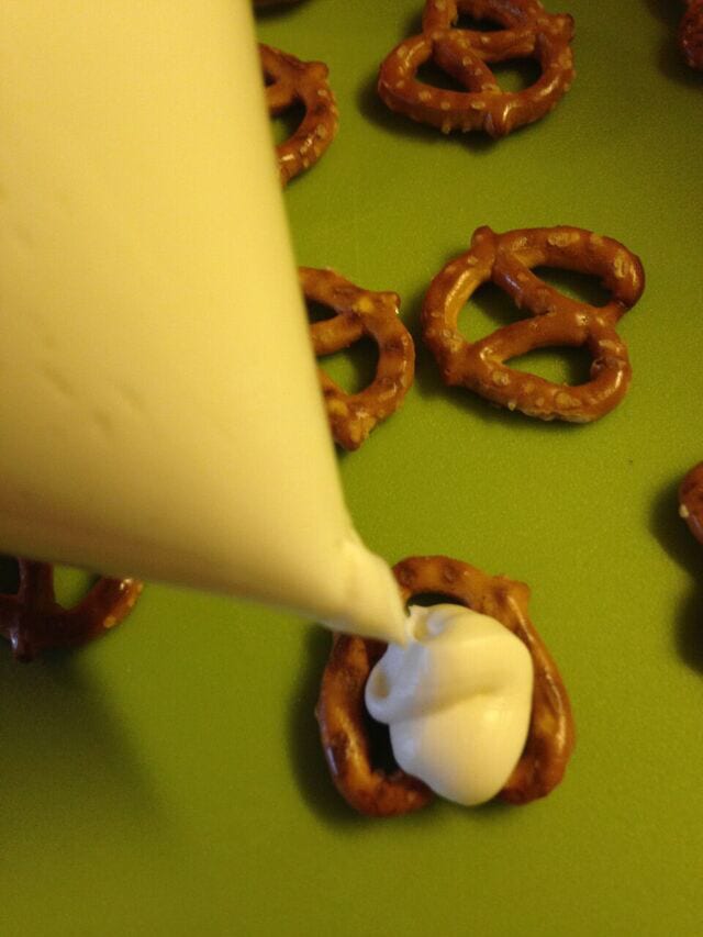 Green Eggs and Ham Treats to Celebrate Dr. Seuss | NYC Tech Mommy